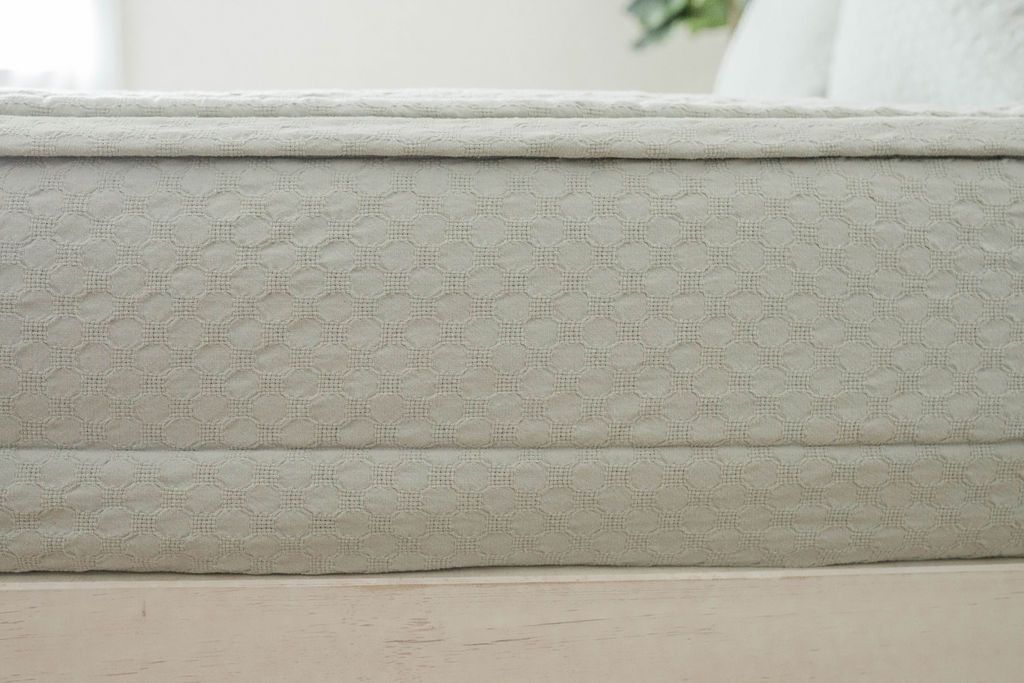 Chloe Luxe Zipper Bedding | Beddy's